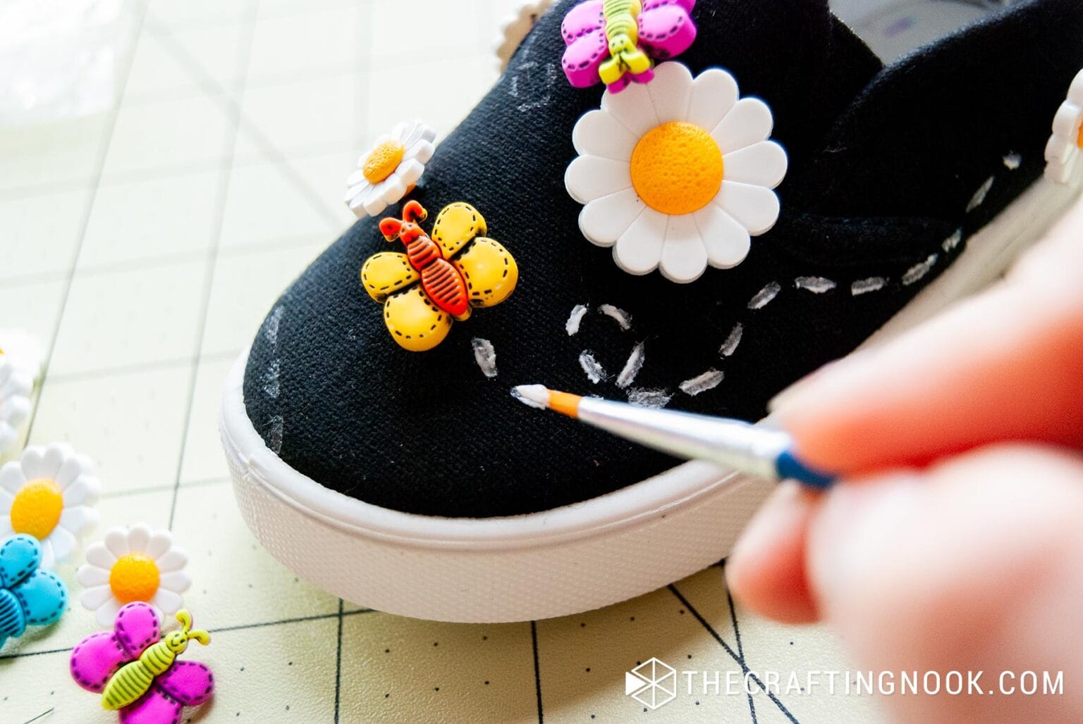 DIY Embellished Shoes with Daisy and Butterfly Buttons - The Crafting Nook