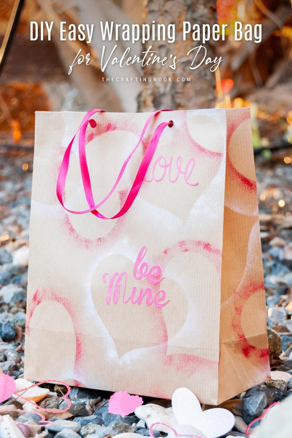 How to Make a wrapping paper bag for Valentine's Day - The Crafting Nook