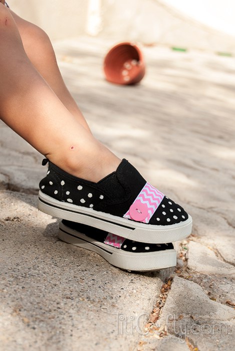 DIY Chevron and Polka Dots Embellished Shoes - The Crafting Nook