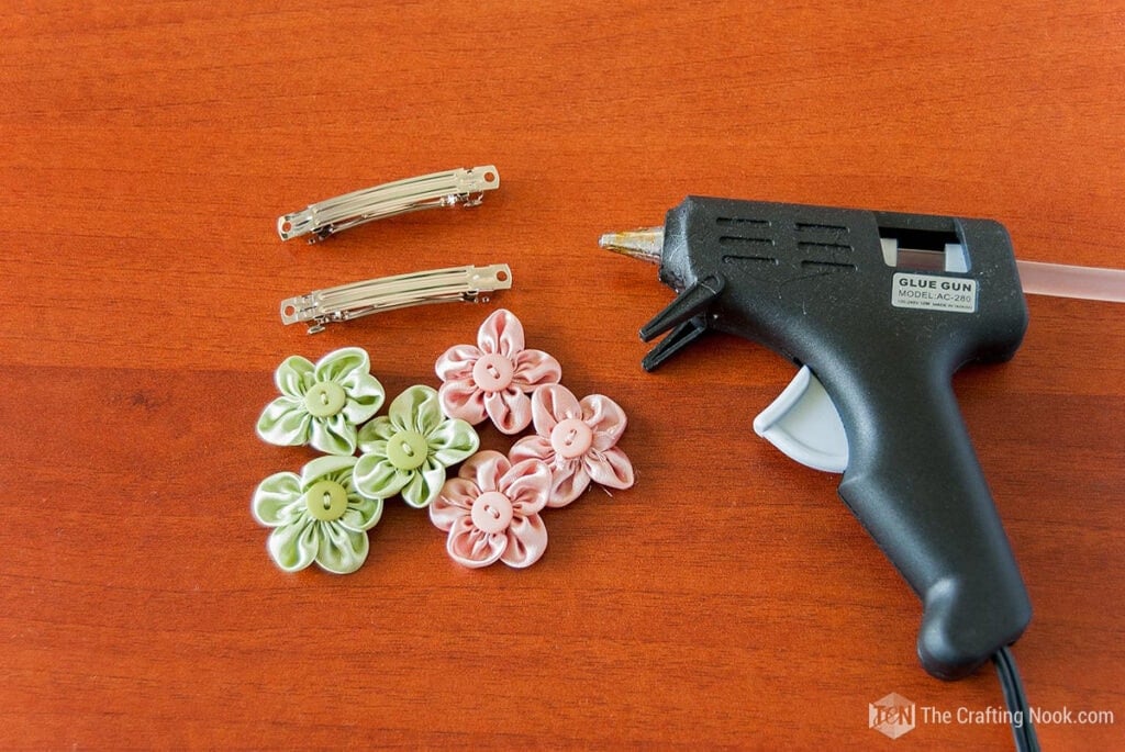 DIY Fabric Flower Hair Clips - The Crafting Nook