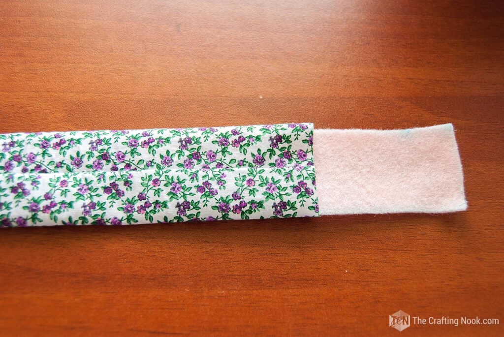 Easy DIY Camera Strap Cover for DSLR Cameras - The Crafting Nook