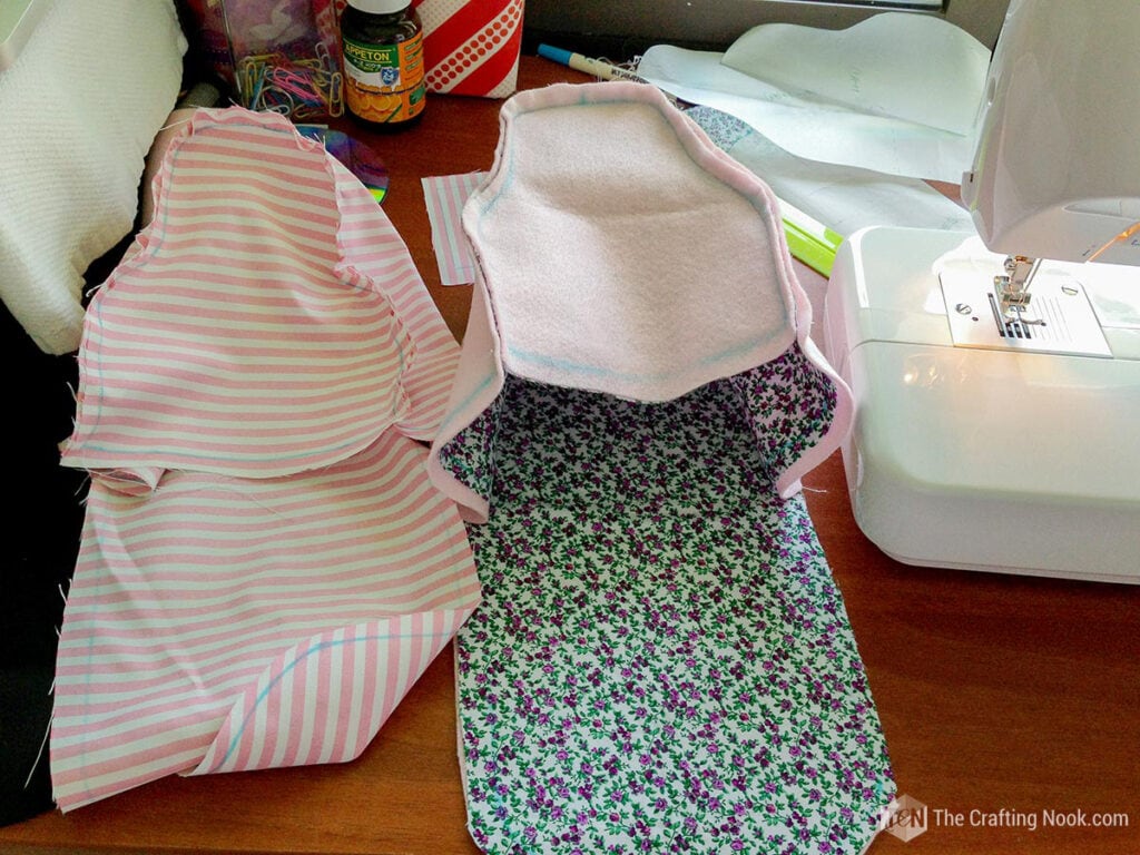 DIY Camera Bag Pattern for DSLR Cameras (Camera Pouch) - The Crafting Nook