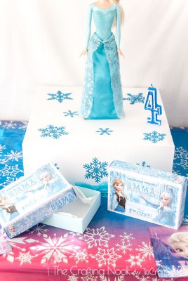 Frozen Themed Cake Box and Individual Cake Boxes - The Crafting Nook