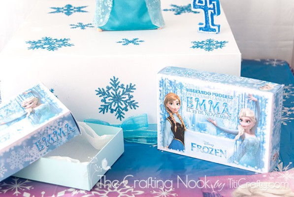 Frozen Themed Cake Box and Individual Cake Boxes - The Crafting Nook