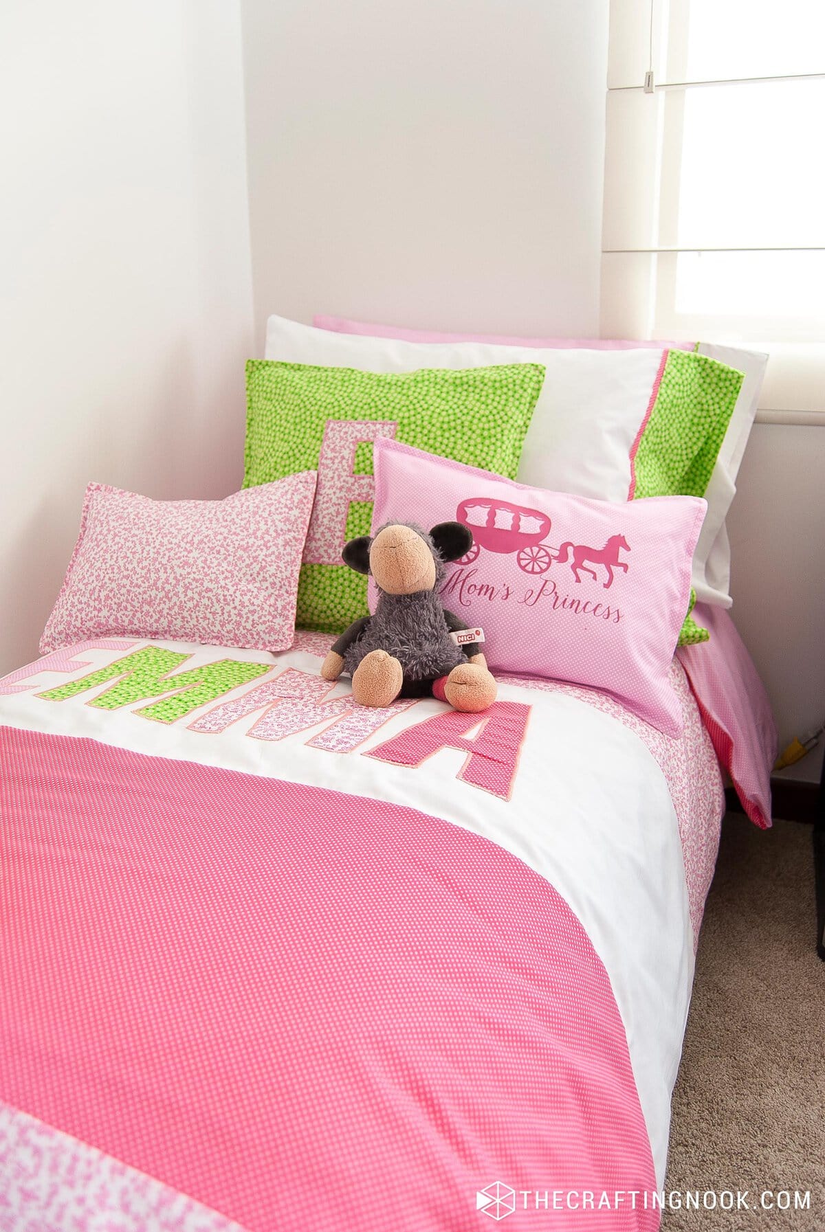 How to make a Duvet Cover Set for Girls | The Crafting Nook