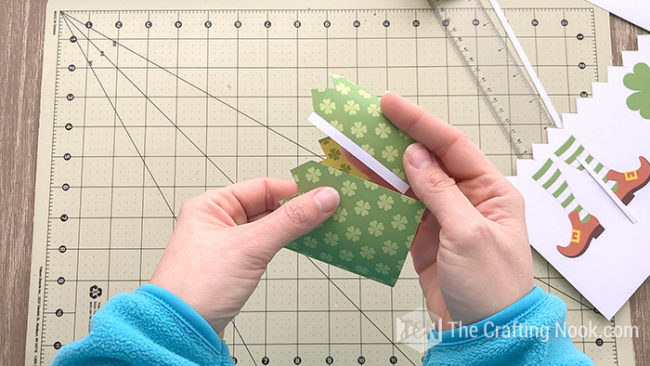 Lucky Hat St. Patrick’s Day Favor Box (free Printables) - The Crafting Nook