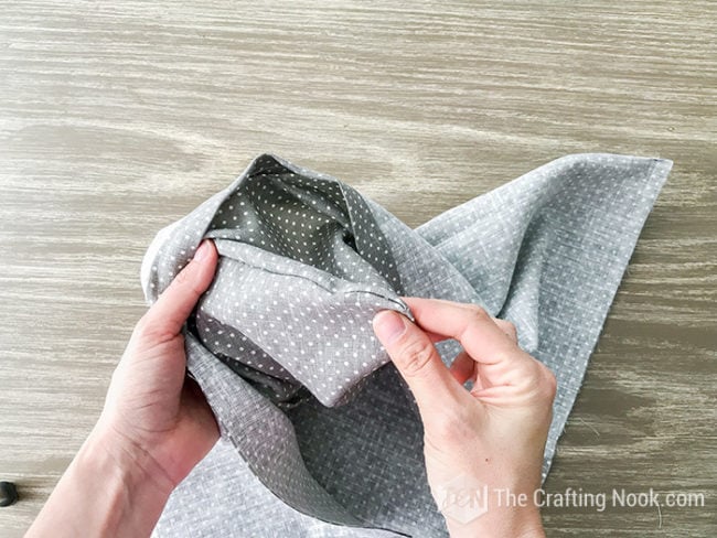 DIY 10-minute Envelope Pillow Cover Tutorial (with Photos and video ...