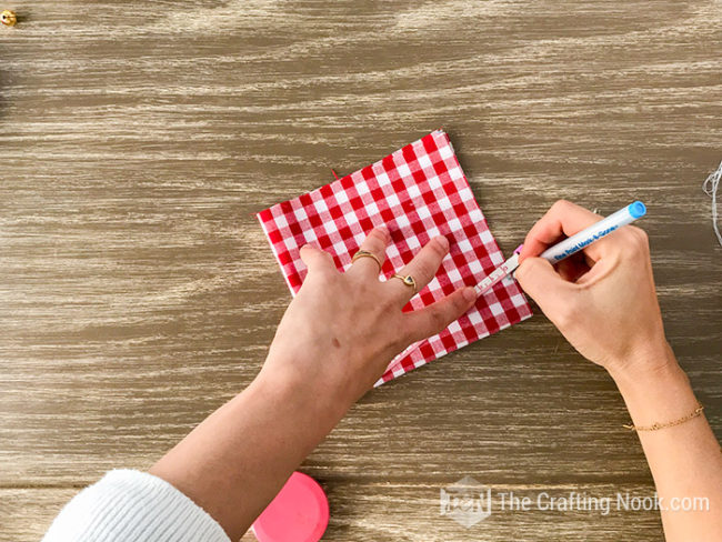 DIY Buffalo Check Christmas Ornaments (from old Baubles) - The Crafting ...