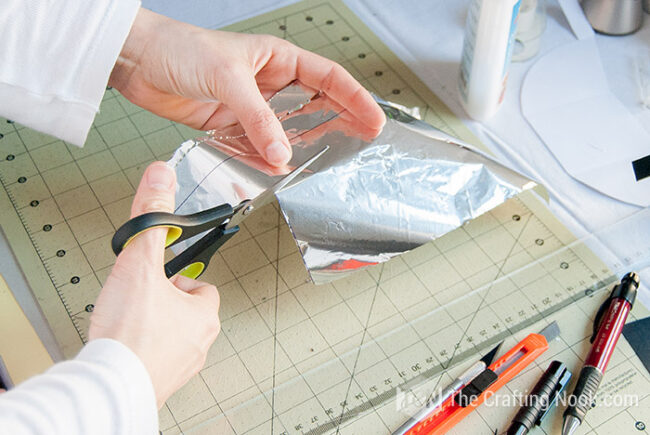 DIY Bounce Card for Built-In DSLR Camera Flashes - The Crafting Nook