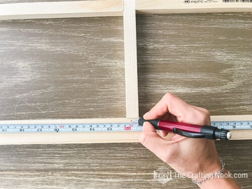 DIY Farmhouse style Window Frames Tutorial - The Crafting Nook