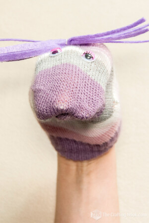 DIY Puppet With Mismatched Mittens - The Crafting Nook