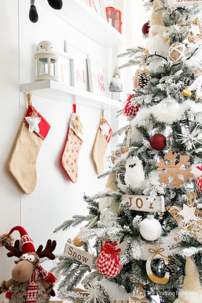 Winter Wonderland Christmas Tree + Easy Boa Tutorial - The Crafting Nook